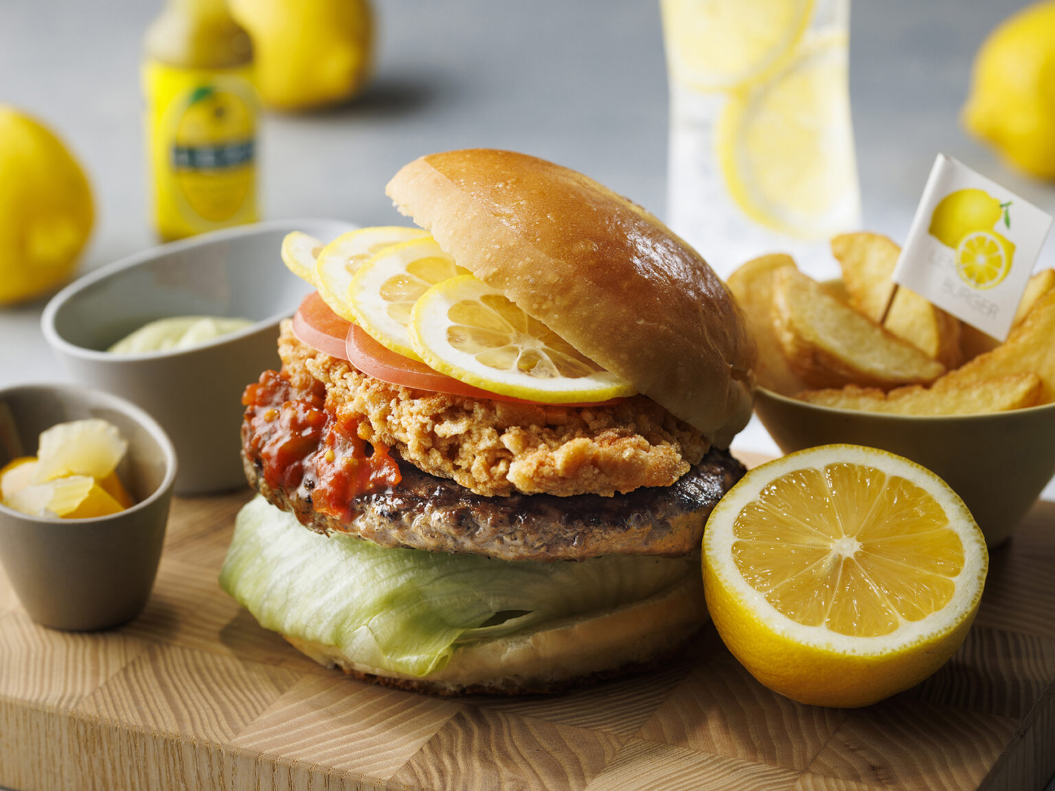 今夏は“黄色”がテーマ♪夏限定「LEMON BURGER（レモンバーガー）」を発売！コートヤード・バイ・マリオット 新大阪ステーション【6/1 ...